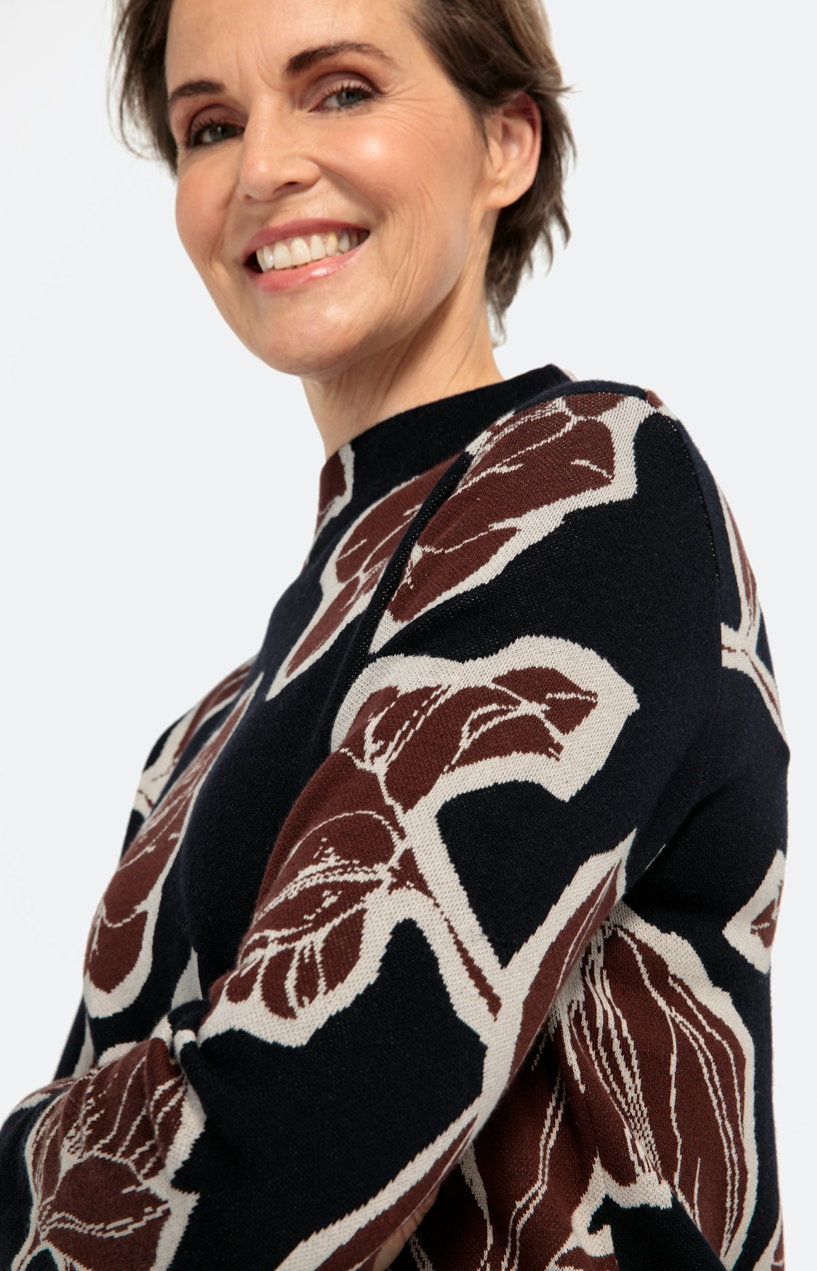 Pullover mit Blumenmuster und hohem Kragen – Bonita
